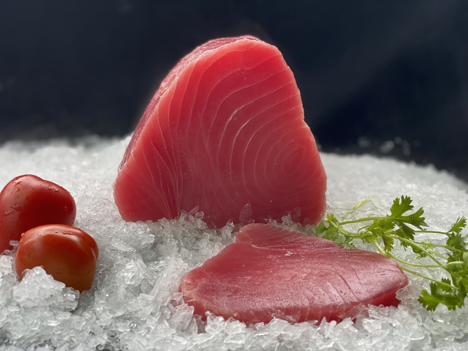 FROZEN YELLOFIN TUNA STEAK